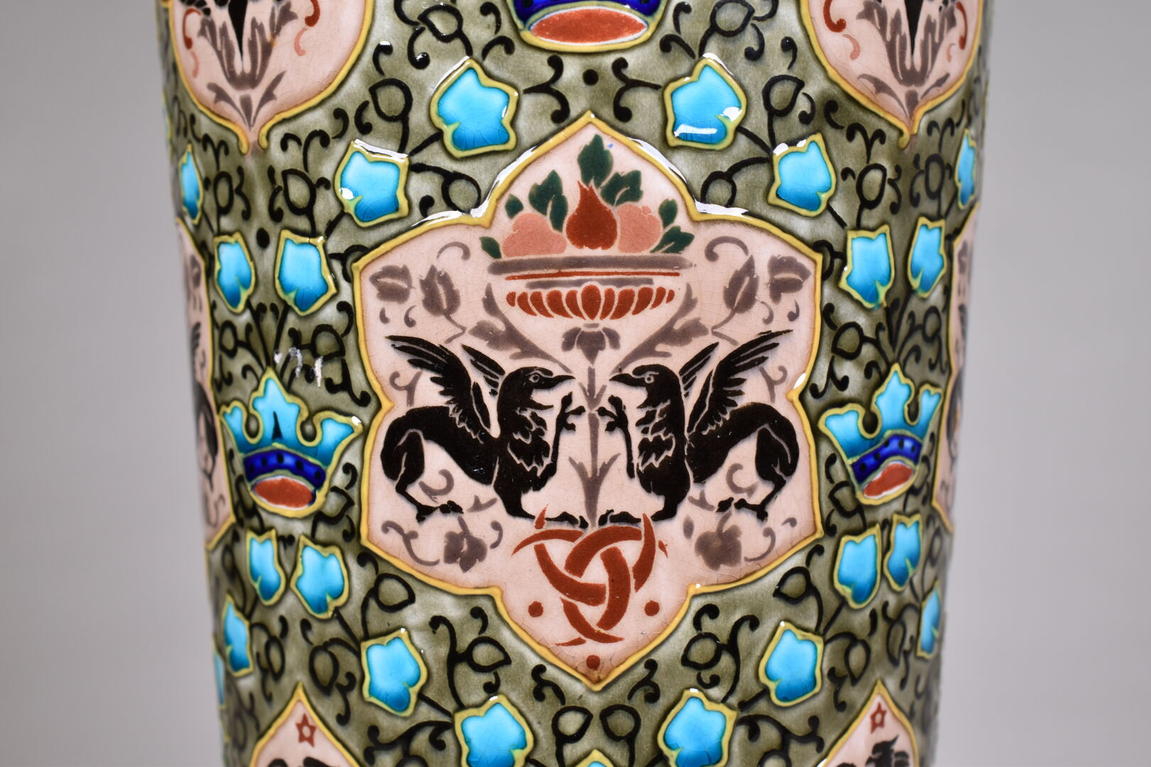 Manufacture Jules VIEILLARD à Bordeaux. Vase fuseau en faïence émaillée ...