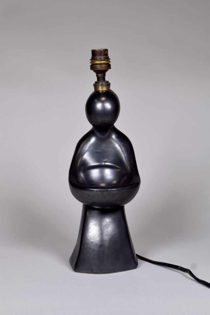 GIL AGNOLONI (XXe - XXIe siècle). Pied de lampe anthropomorphe en ...